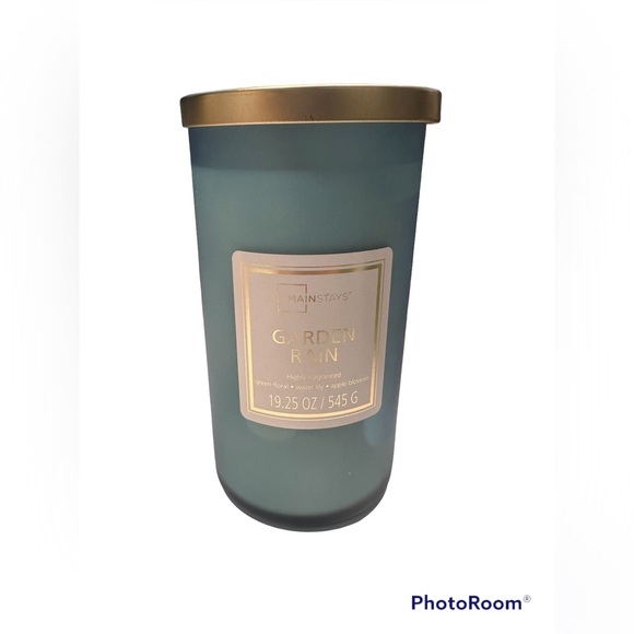 Mainstays | Accents | Mainstays Candle In Garden Rain Scent 925 Oz ...